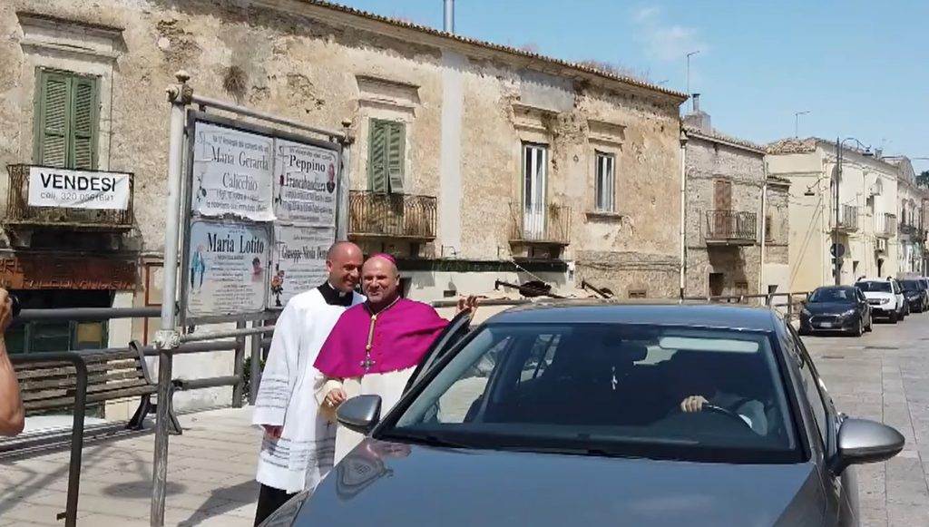 Giorno speciale anche a Irsina. Domenica 20 luglio, Mons. Ambarus nella ...